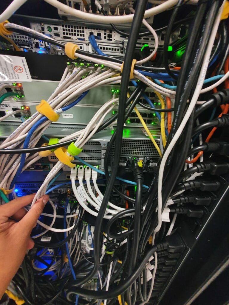 Instalación de servidores Huawei en Triara Querétaro - Idaapps