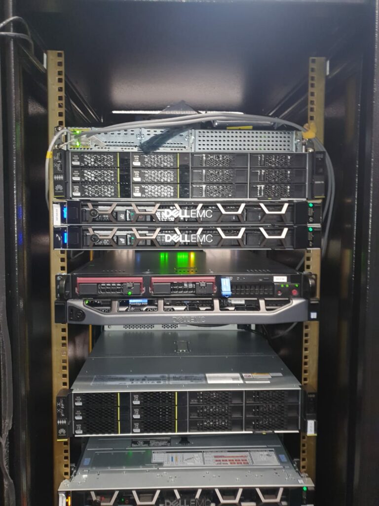 Instalación de servidores Huawei en Triara Querétaro - Idaapps